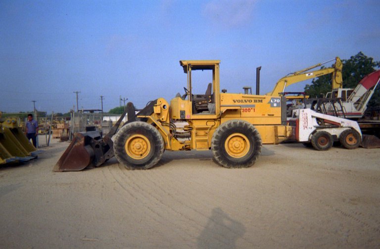 1994 Volvo L70B Wheel Loader in San Antonio, Texas, United States ...