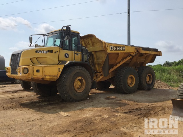 2005 John Deere 400D Articulated Dump Truck in Crockett, Texas, United ...