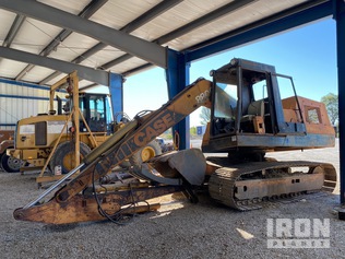 Case 880C Tracked Excavator in Pinckneyville, Illinois, United States ...