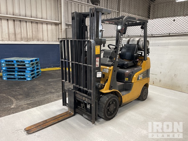 2005 Cat C4000 3750 lb Cushion Tire Forklift in St. Petersburg, Florida ...
