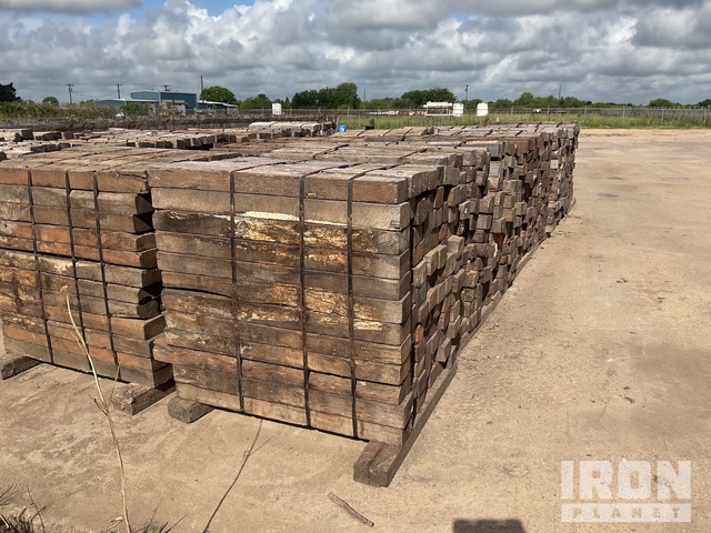 Quantity of (14) Bundles of Pipeline Skids in El Campo, Texas, United ...