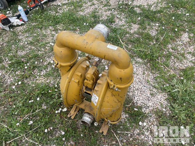 Versamatic E2AA2R220C-ATEX Pneumatic Double Diaphragm Water Pump in ...