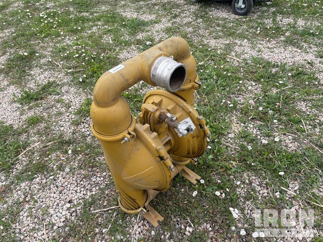 Versamatic E2AA2R220C-ATEX Pneumatic Double Diaphragm Water Pump in ...