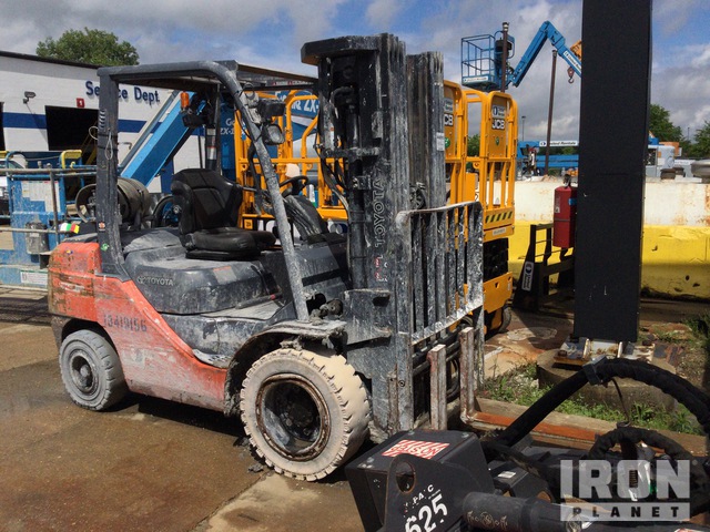 2015 Toyota 8FGU30 Dual Fuel Pneumatic Tire Forklift in Peru, Illinois ...