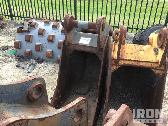 Central Fabricators 24 in Excavator Bucket - Fits Komatsu PC200 in ...