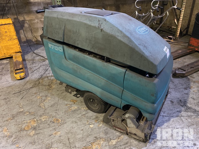 Tennent 5700 Walk-Behind Electric Floor Scrubber ( in Tampa, Florida ...