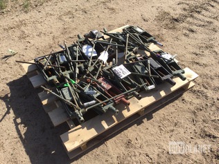 Surplus (14) Hand Scissor Jacks in Colorado Springs, Colorado, United ...
