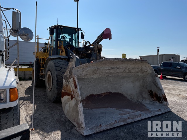 2010 John Deere 824K Wheel Loader in Markham, Ontario, Canada ...