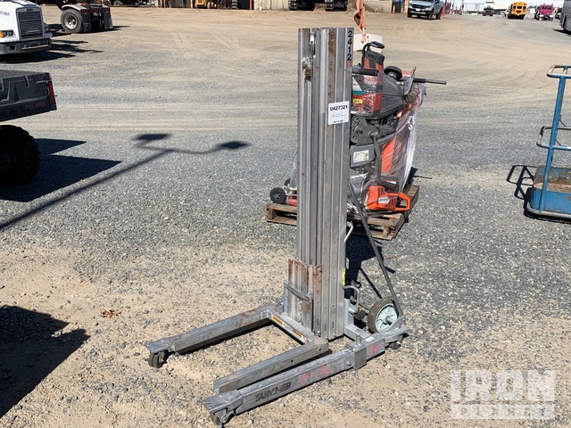 2016 Sumner 2412 Material Hoist in Perris, California, United States ...