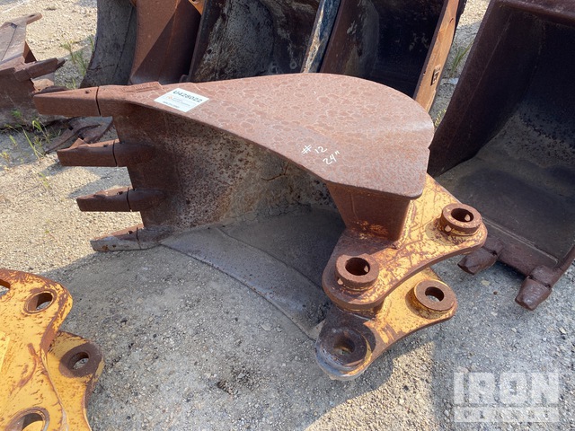 24 in Backhoe Rear Bucket in Pflugerville, Texas, United States ...