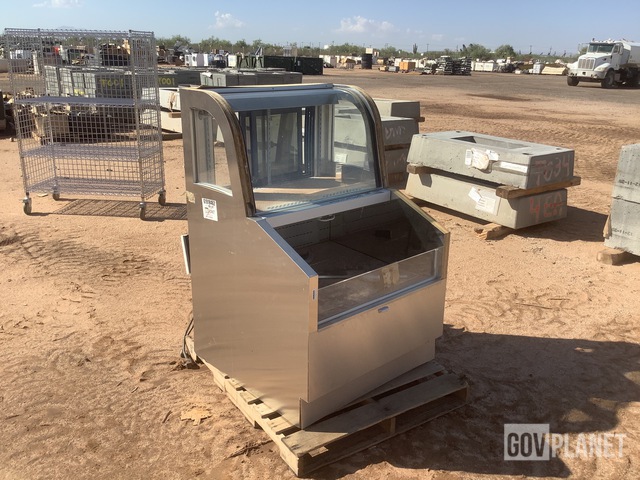 Surplus RPI Industries SCCB36R-CR Refrigerated Display Case in Red Rock ...