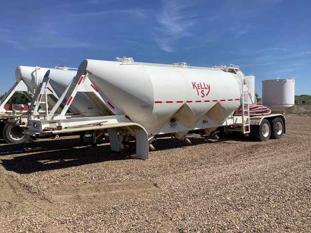 Pneumatic Bulk Truck