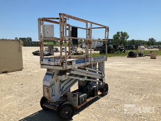 Surplus Strato-Lift Scissor Lift in Abilene, Kansas, United States ...