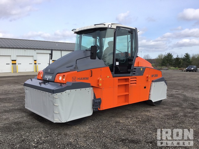 2021 Hamm HP280i 8 Wheel Pneumatic Roller, Roller