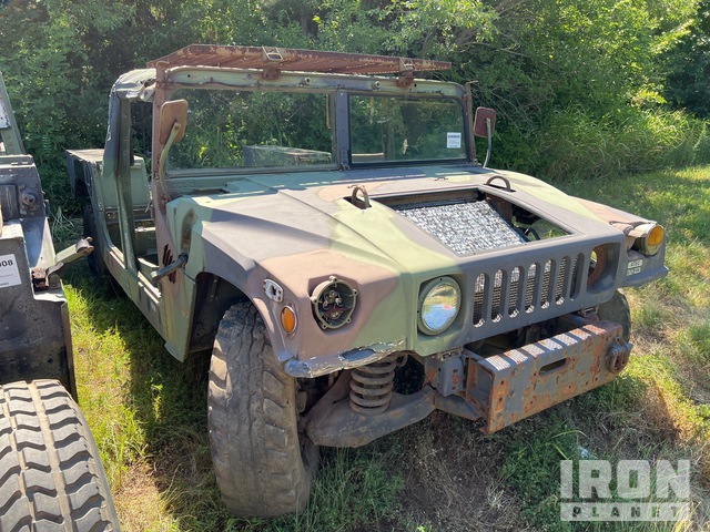 Surplus 1985 AM General M1038 4WD Humvee in Augusta, Kansas, United ...