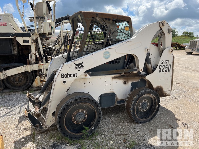 Bobcat S250 Skid Steer Loader in Ozark, Missouri, United States ...