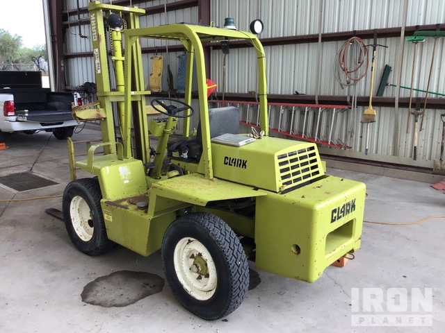 1976 Clark IT-40 4000 lb Gas Pneumatic Tire Forklift in Tucson, Arizona ...