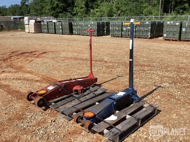 Surplus (2) Service Jacks in Albany, Georgia, United States (GovPlanet ...