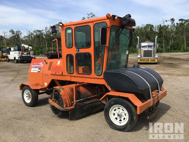 2016 Broce CR350 Self-Propelled Broom in Boutte, Louisiana, United ...