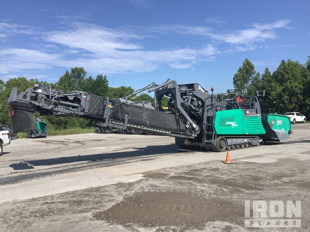 2013 Vögele MT 3000-2i Tracked Asphalt Transfer Machine in Antioch ...