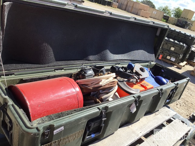 Surplus Pioneer's Platoon Tool Kit in Lytle, Texas, United States ...