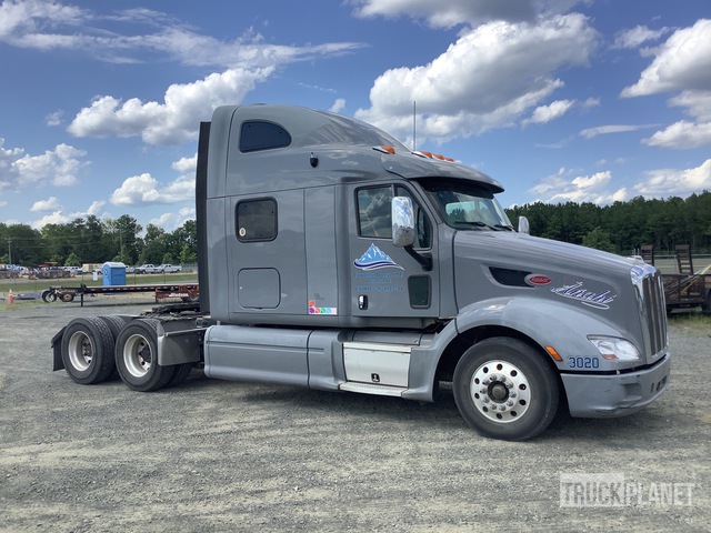 Peterbilt 587