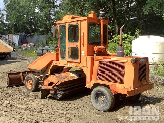 1995 Waldon Sweep Master 250 Self-Propelled Broom in Elkridge, Maryland ...