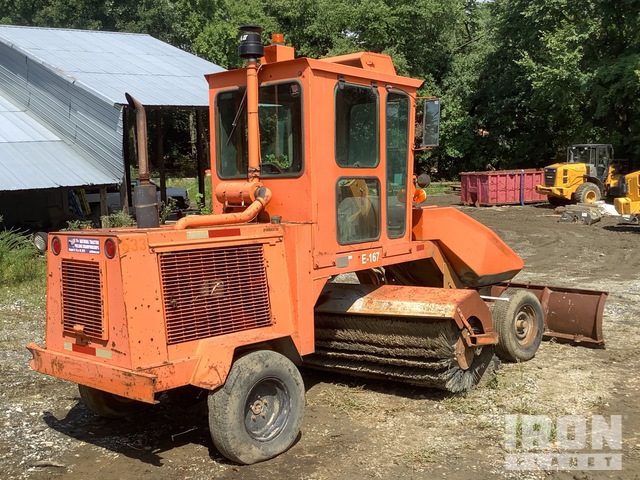 1995 Waldon Sweep Master 250 Self-Propelled Broom in Elkridge, Maryland ...