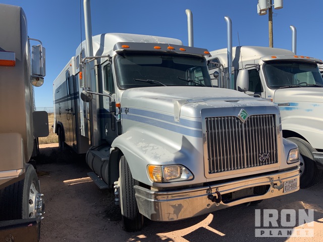 2001 International 9400i Sleeper Wireline Logging Truck in Midland ...