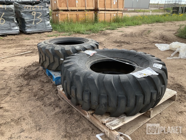 Surplus (1) Solideal Loadmaster 17.5-25L2 & (1) S.T.A. 20.5-25 Tires in ...