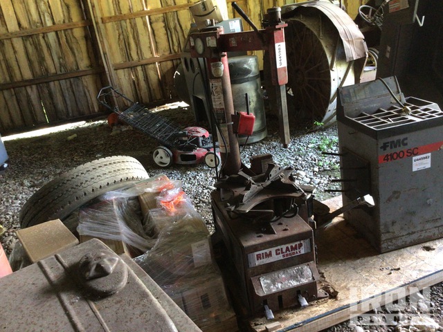 Coats Rim Clamp 5060AX Pneumatic Tire Changer in Esperance, New York ...