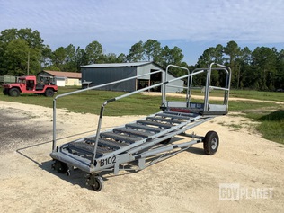 Surplus Farm-Rite Implement B1 Maintenance Platform in Lake Butler ...