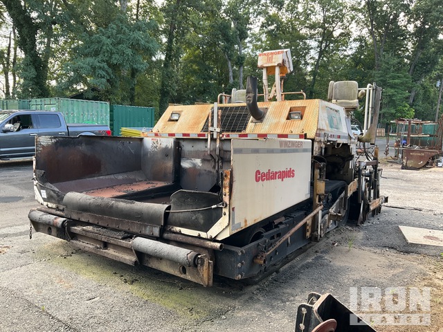 2002 Cedarapids CR-461R Track Asphalt Paver in Hainesport, New Jersey ...