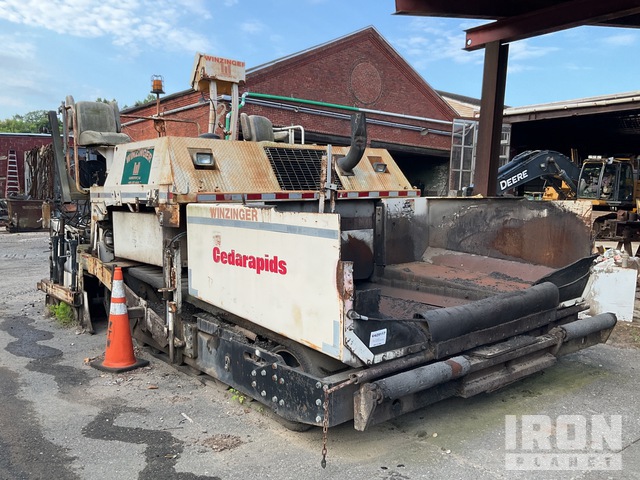 2002 Cedarapids CR-461R Track Asphalt Paver in Hainesport, New Jersey ...