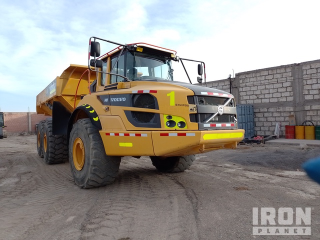 2015 Volvo Hauler A40F Articulated Dump Truck in Lateral F Valle ...