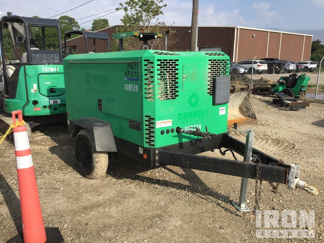 2014 Doosan Infracore P425/HP375WCU-T4I 375 cfm Mobile Air Compressor ...