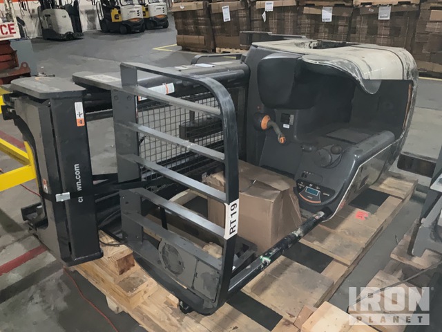 2011 Crown 5700 Series Electric Forklift in Mechanicsburg, Pennsylvania ...