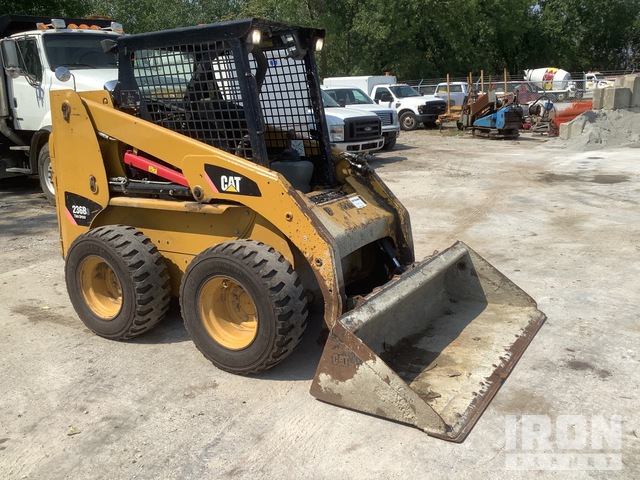 2011 Cat 236B Two-Speed Skid Steer Loader in Des Moines, Iowa, United ...