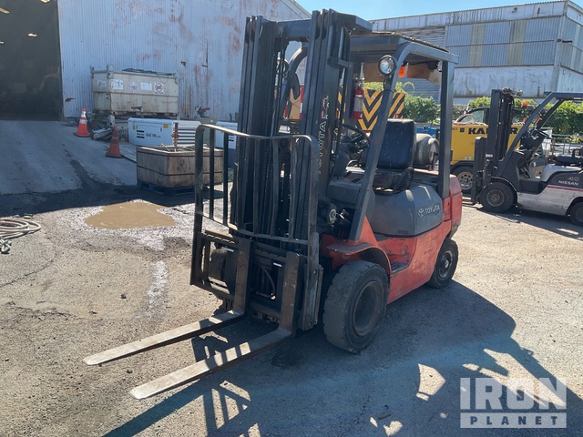 2004 Toyota 7FGU25 4500 lb LPG Pneumatic Tire Forklift in Bronx, New ...