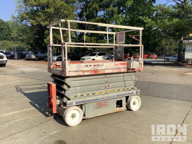 2012 Skyjack SJIII-4626 Electric Scissor Lift in Raleigh, North ...