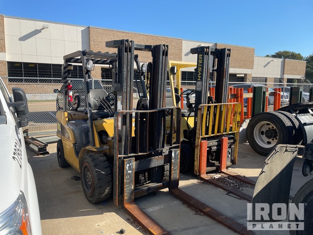 2006 (unverified) Cat P6000 Pneumatic Tire Forklift in Irving, Texas ...