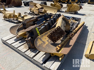 Quantity of (2) Motor Grader Snow Wings - Fits John Deere in Omaha ...