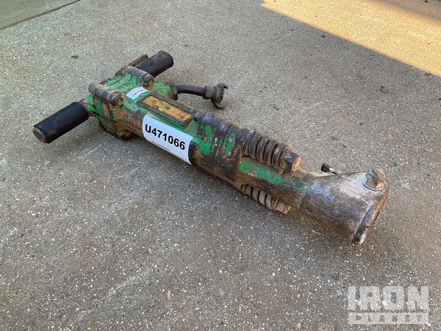 2011 APT 160 Pneumatic Demolition Breaker in Charlottesville, Virginia ...