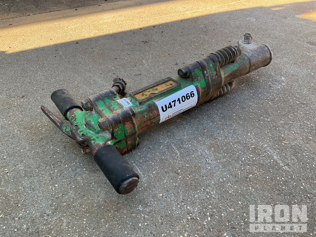 2011 APT 160 Pneumatic Demolition Breaker in Charlottesville, Virginia ...