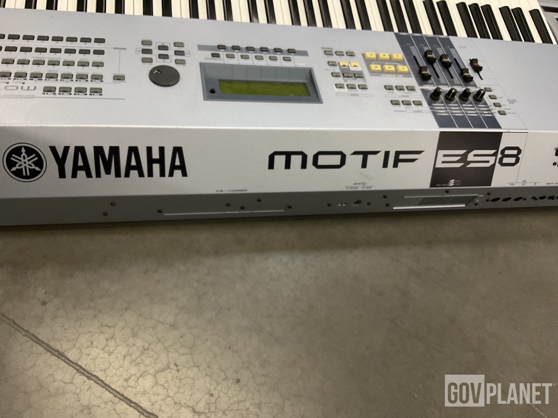 Yamaha Motif Es8