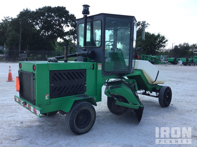 2016 Lay-Mor SM400 Self-Propelled Broom in Baytown, Texas, United ...
