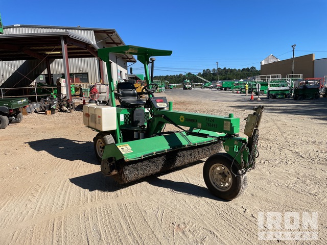 2015 Lay Mor SM300 Self-Propelled Broom in Newnan, Georgia, United ...