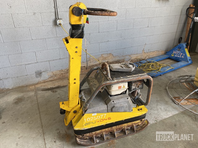2017 Wacker Neuson BPU4045A Reversible Vibratory Plate Compactor in ...