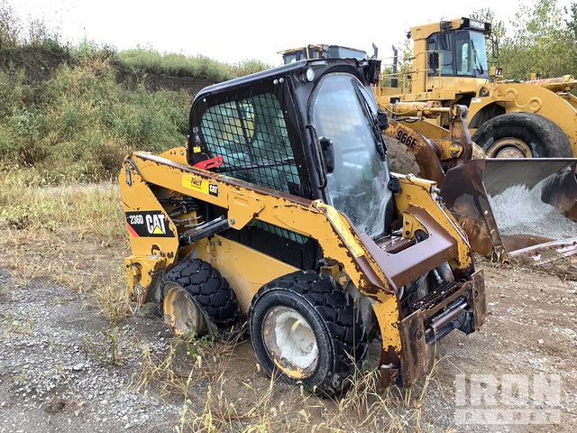 2016 Cat 236D Skid Steer Loader in Greenwood, Missouri, United States ...