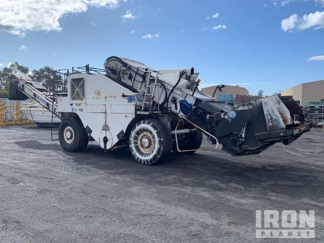 2005 Roadtec SB-2500C Asphalt Shuttle Buggy in Mittagong, New South ...
